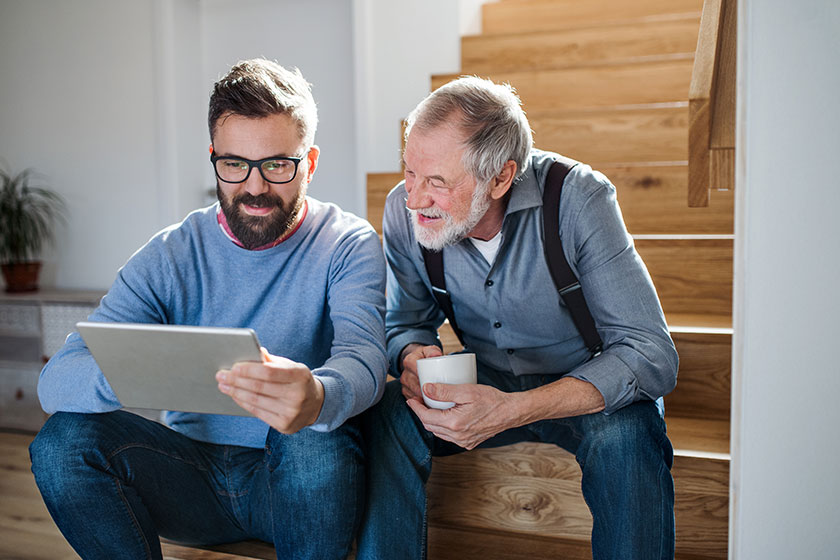 How To Tell If Your Aging Parent Needs Help At Home | The Park Oak Grove